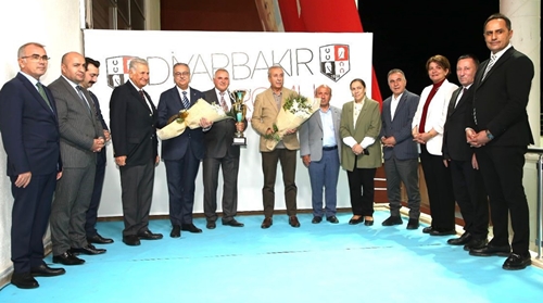 Ayrıca Kulübümüz Yönetim Kurulu Üyesi Can N. Güven, Diyarbakır Valisi ...